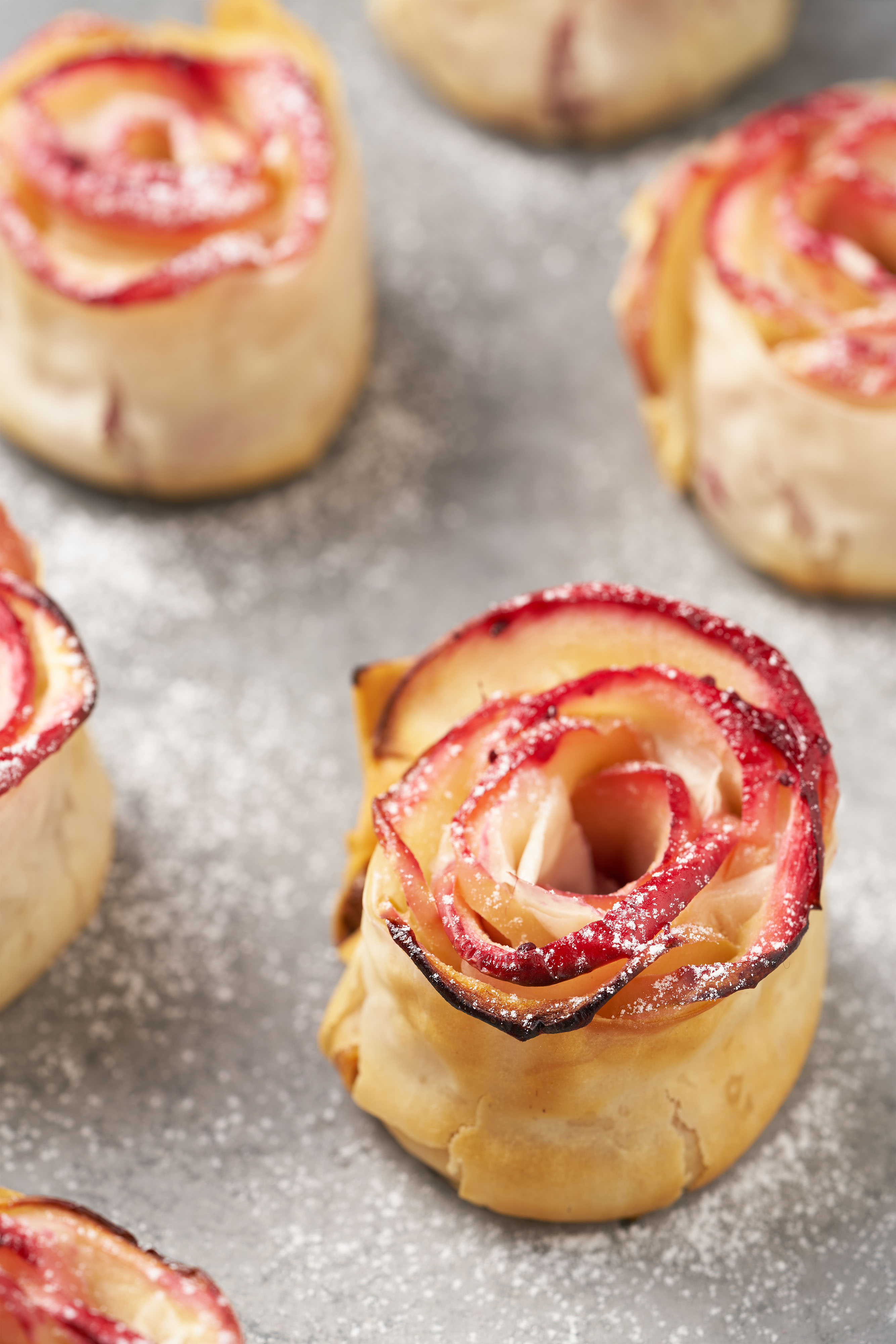 Appelroosjes van filodeeg - Dishcover